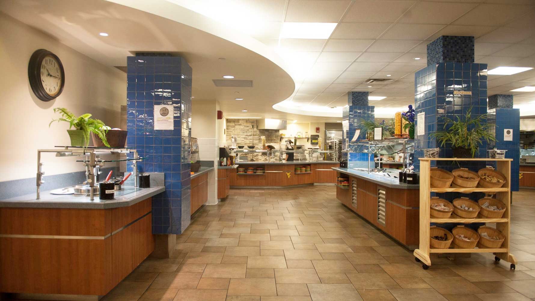Summit Café Dining Hall - West Virginia University | Elior Collegiate Dining